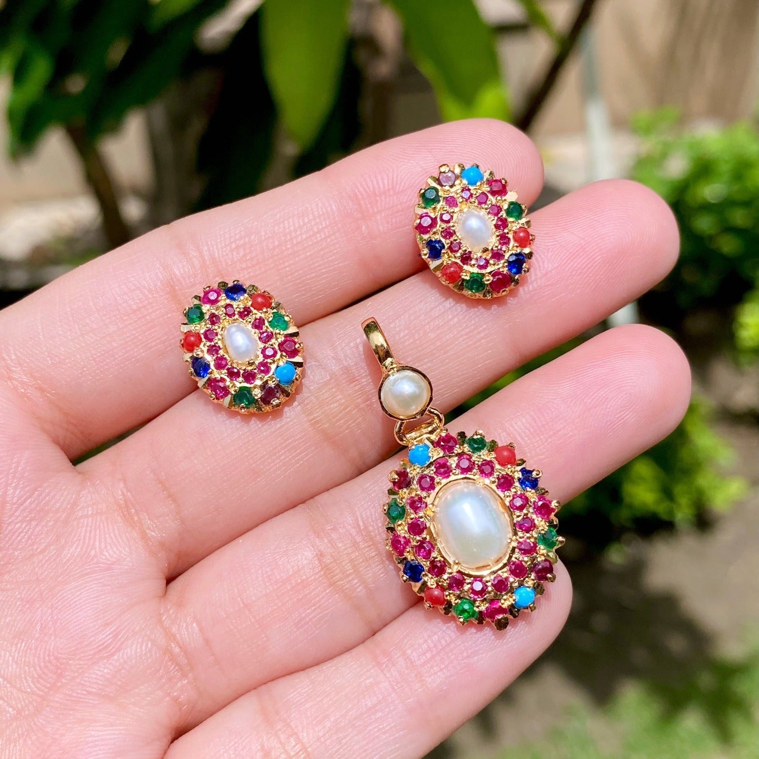 Shop Unique Navratna Pendant Sets Online