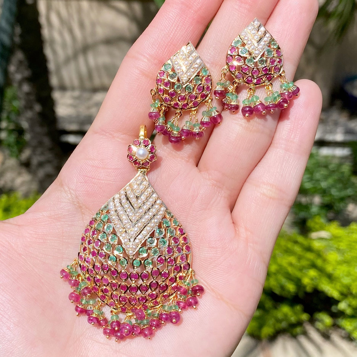 Handmade Traditional Jadau Jewellery in Gold and Silver