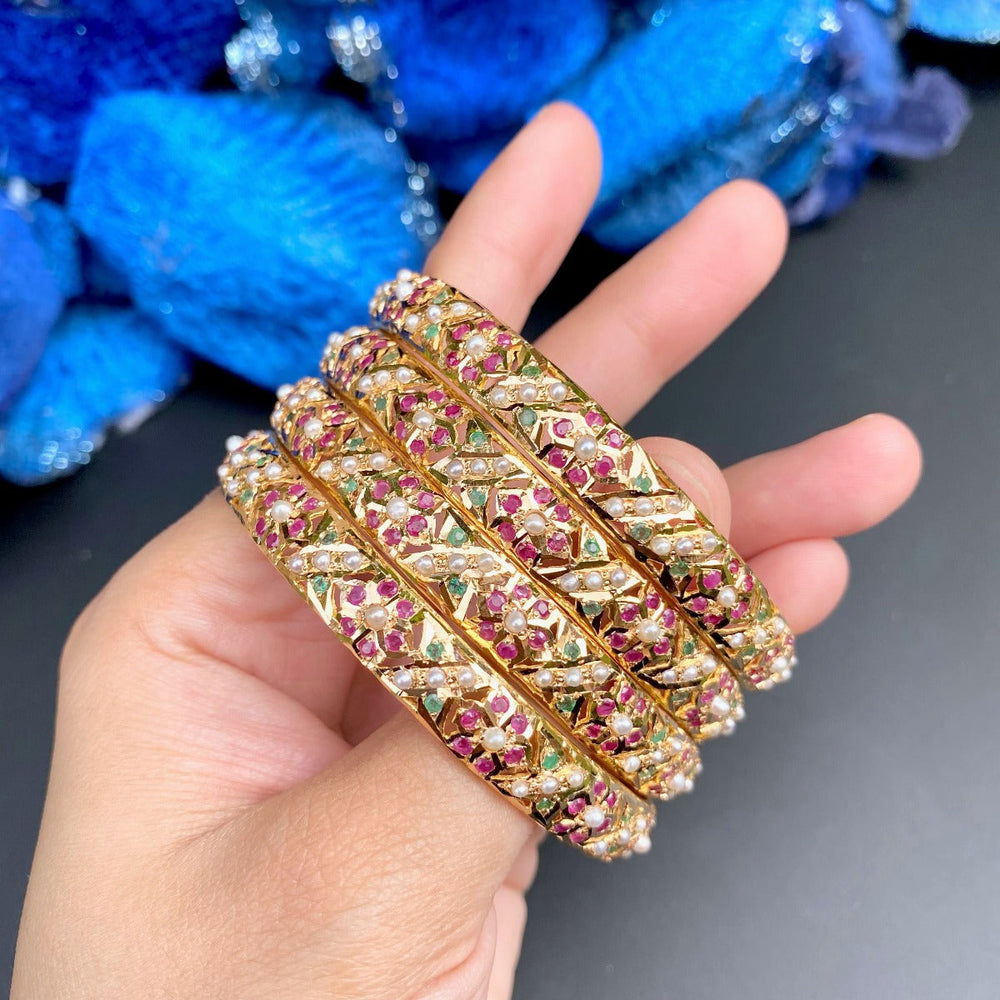 Shop Exquisite Gold Bangles Online