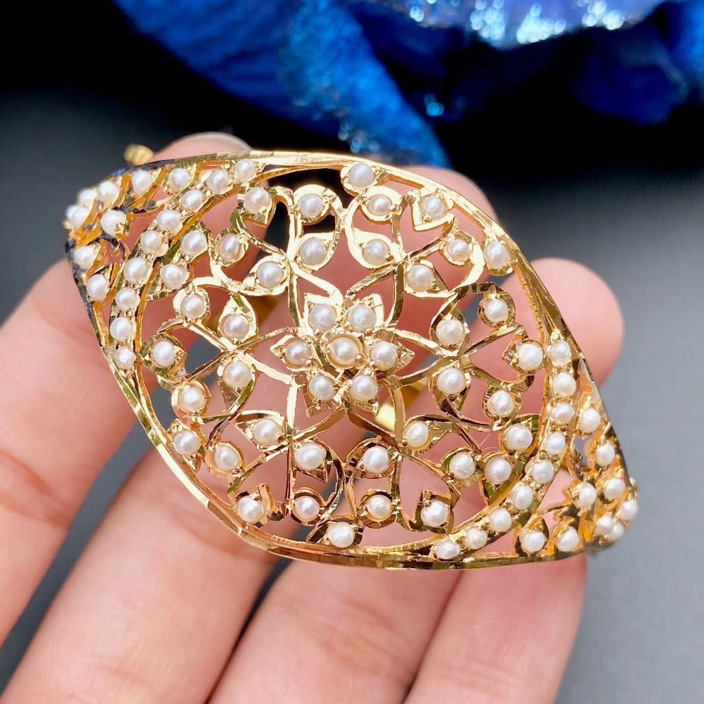 Intricately Carved Pearl Bracelet for Women in 22ct Gold GBNG 029